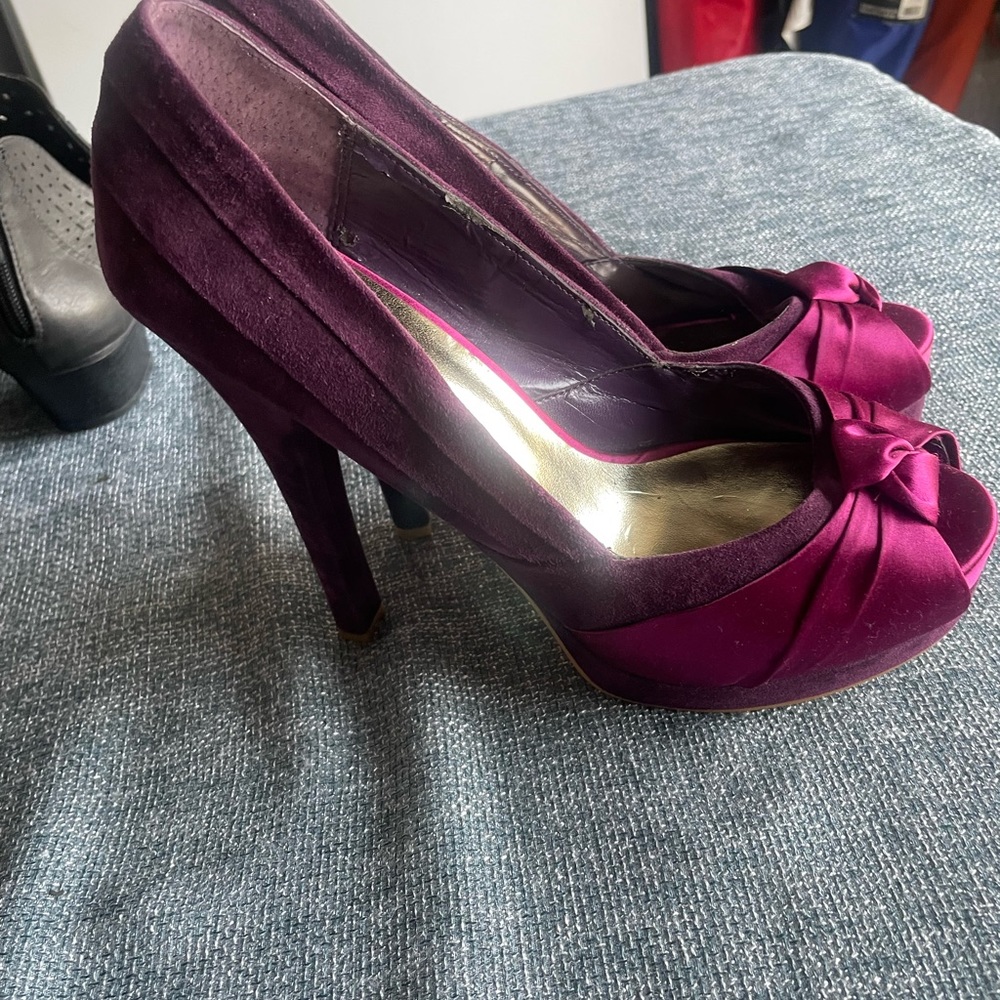 Jeffrey Tyler Suede Purple & Satin Magenta Pumps - Gem